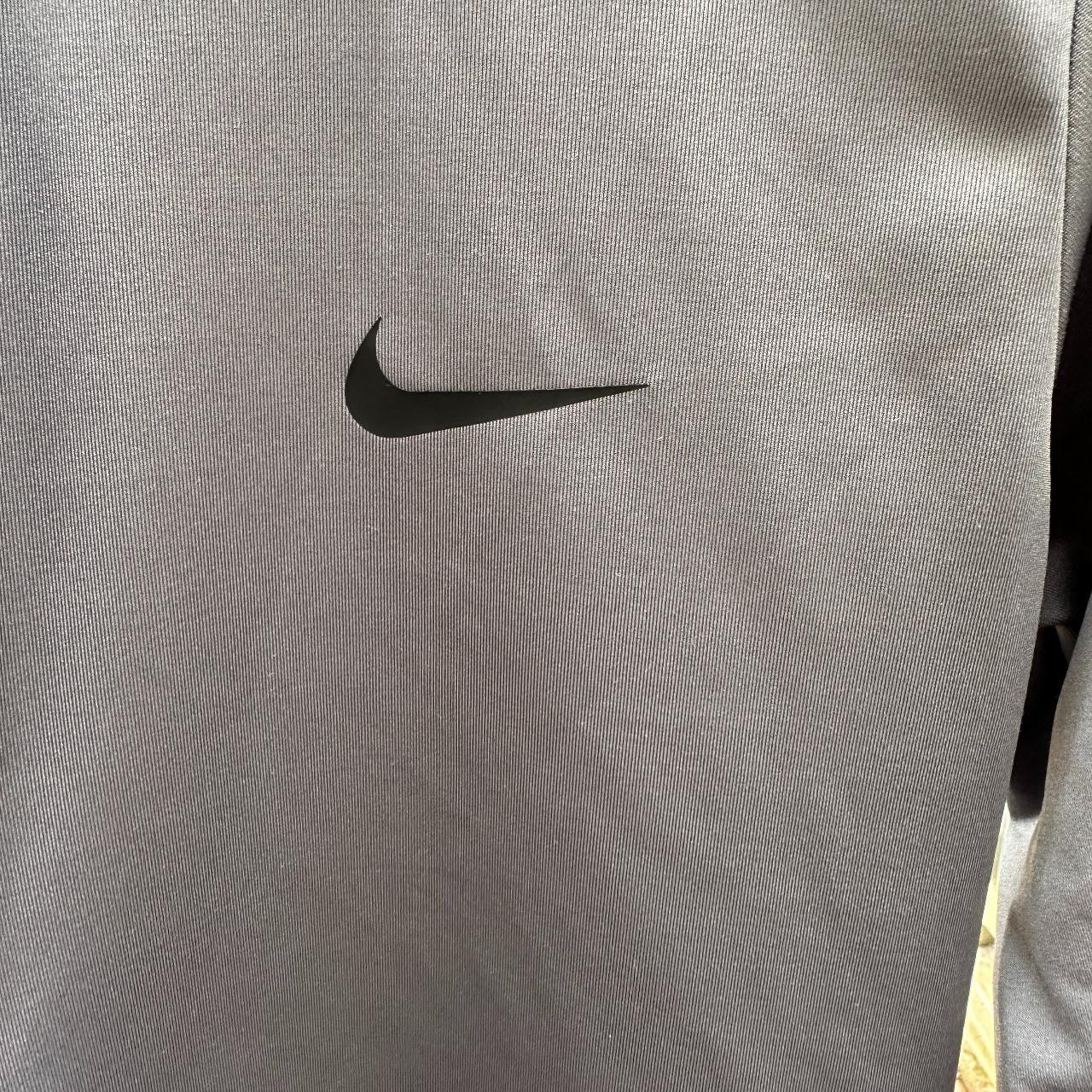 Nike Men's Grey Top | Depop