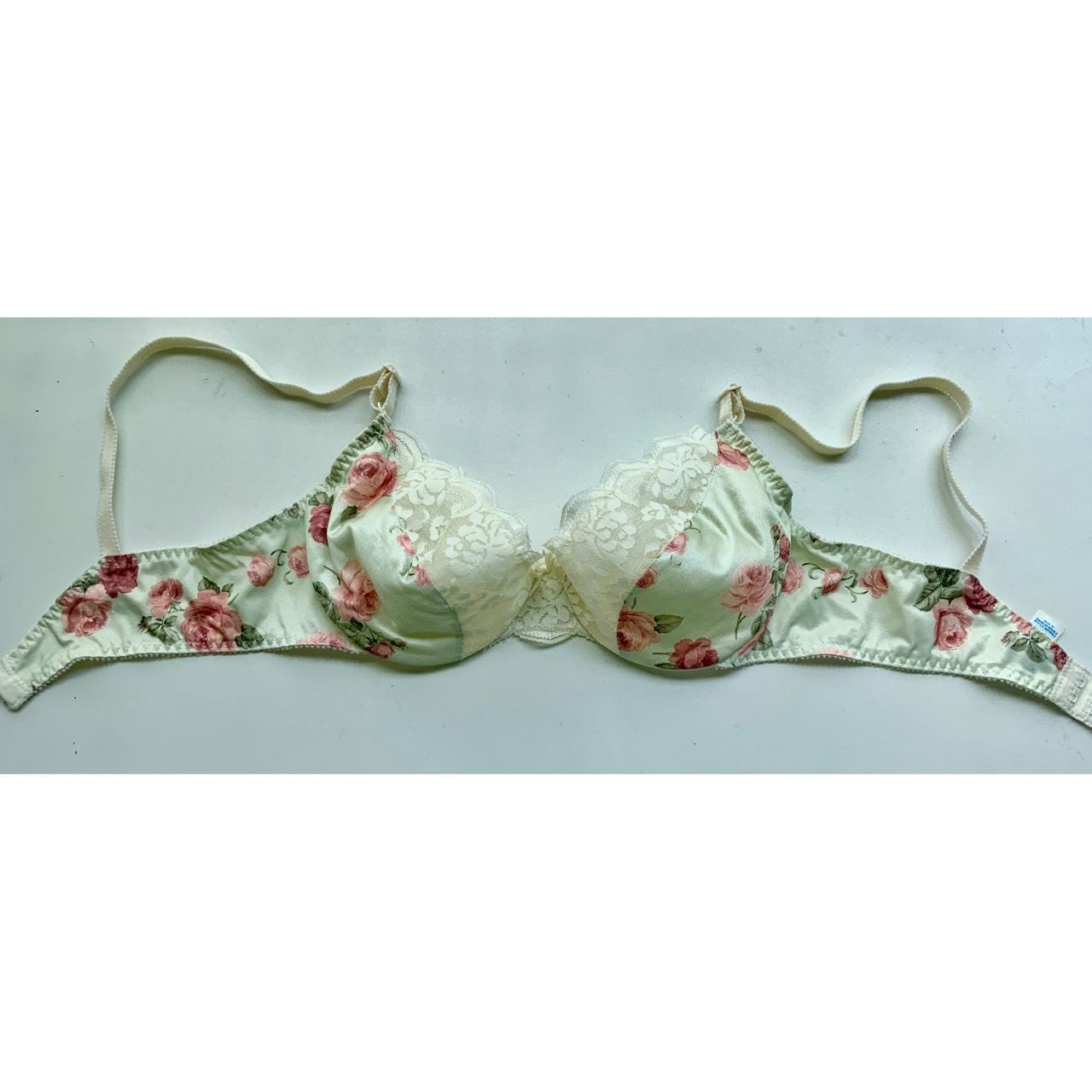 Green Floral Vintage 90s Chantilly Maidenform... - Depop