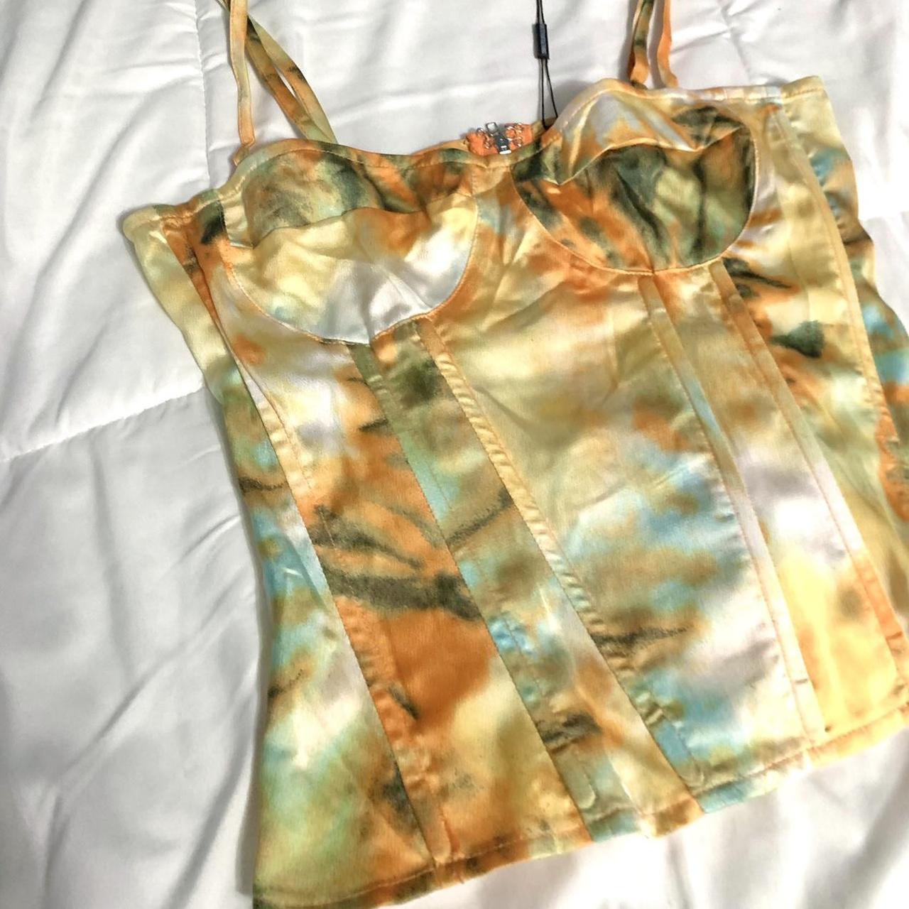 Never been worn. Nwt top from Pretty little things.... - Depop