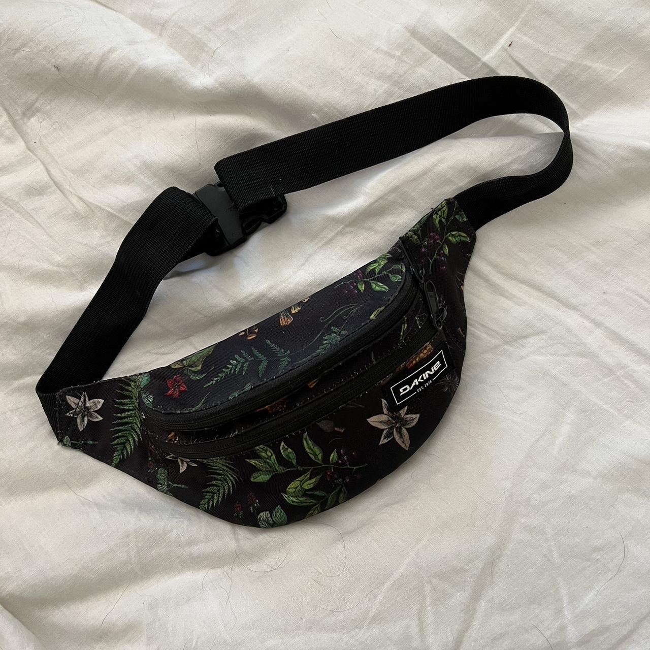 DAKINE Fanny pack! 🌿🌼🌸Simple lil pack with two... - Depop
