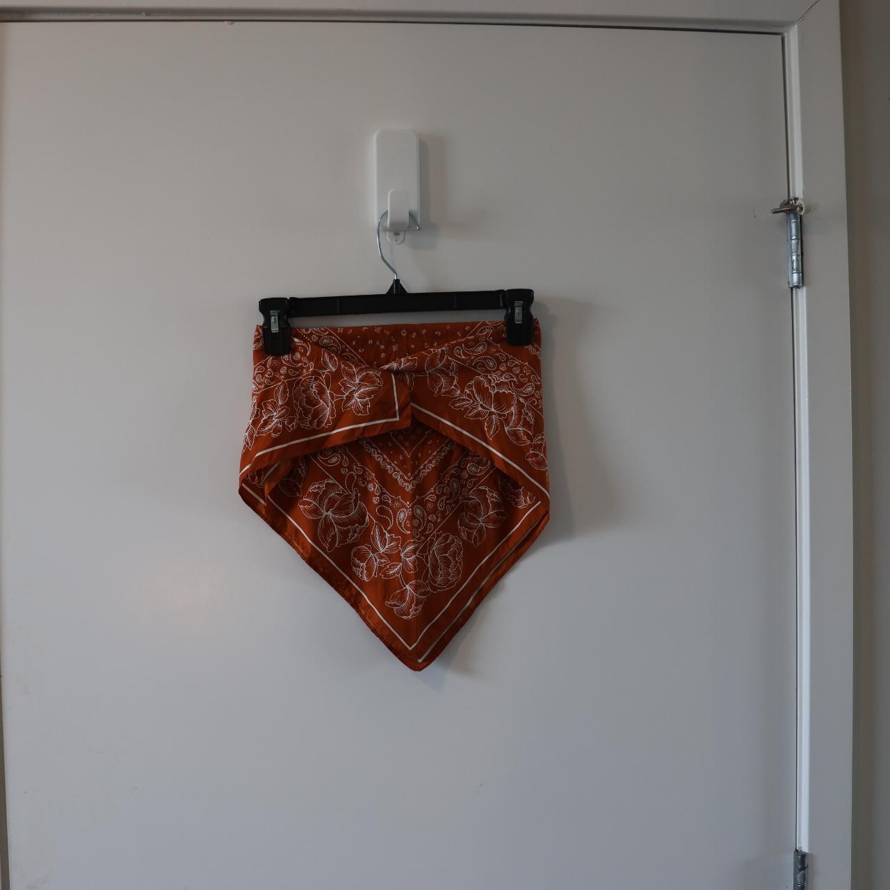 This H&M scarf is so adorable. You can wear it as a... - Depop