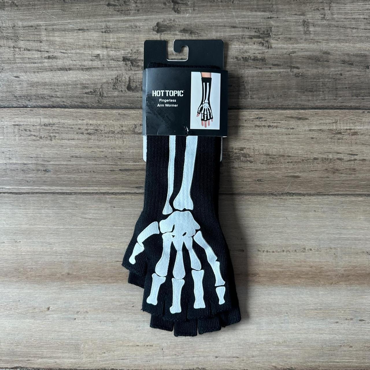 Fingerless Skeleton Gloves ~ one size ~ Hot Topic... - Depop