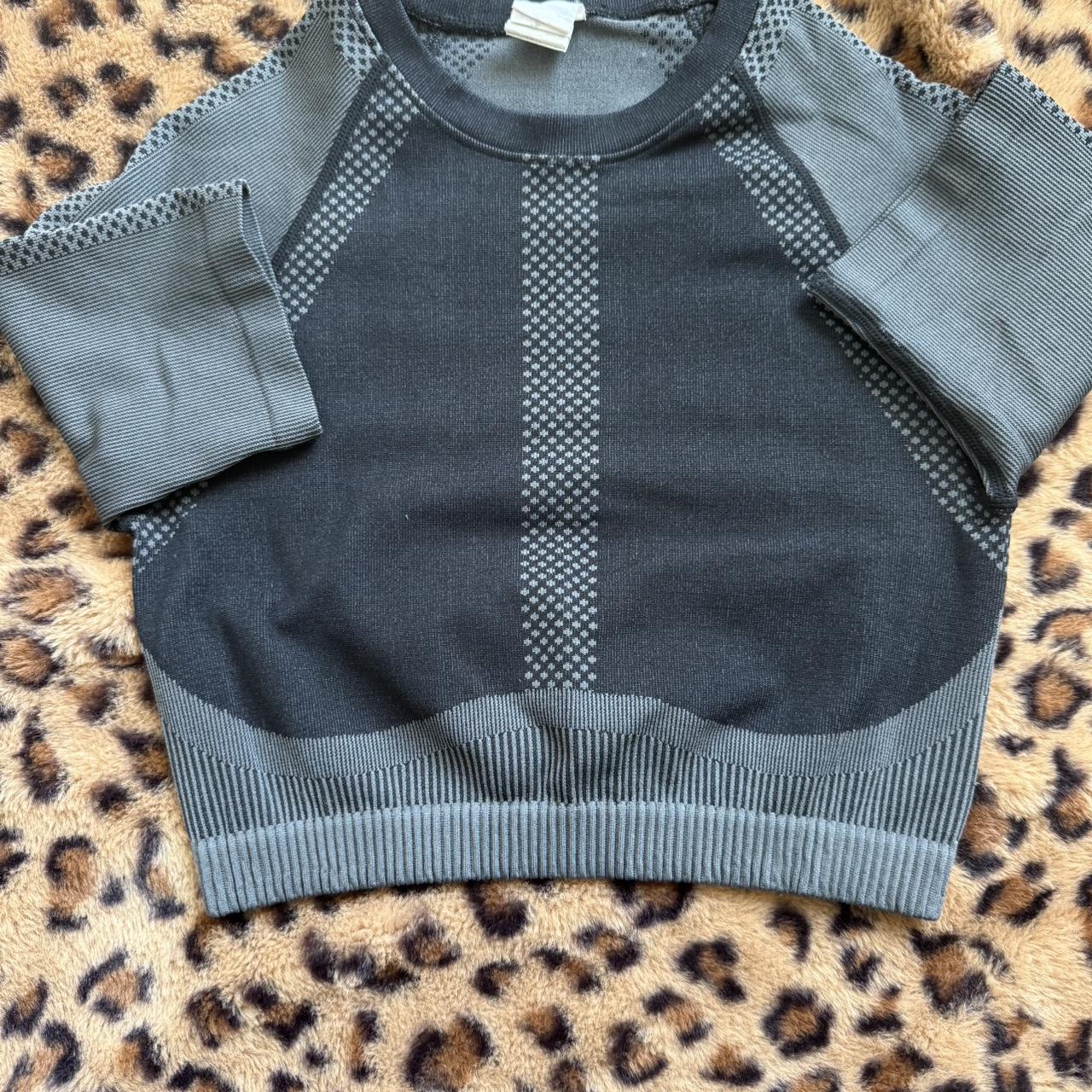 Fabletics Cropped Athletic Top Fabletics seamless... | Depop