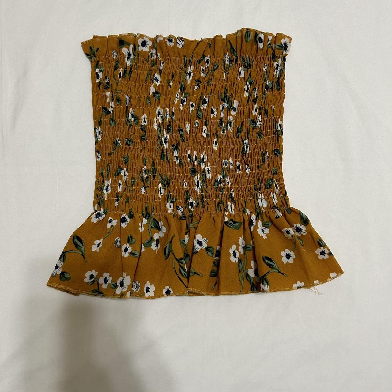 Floral ruffled tube top Perfect for the summer! - Depop