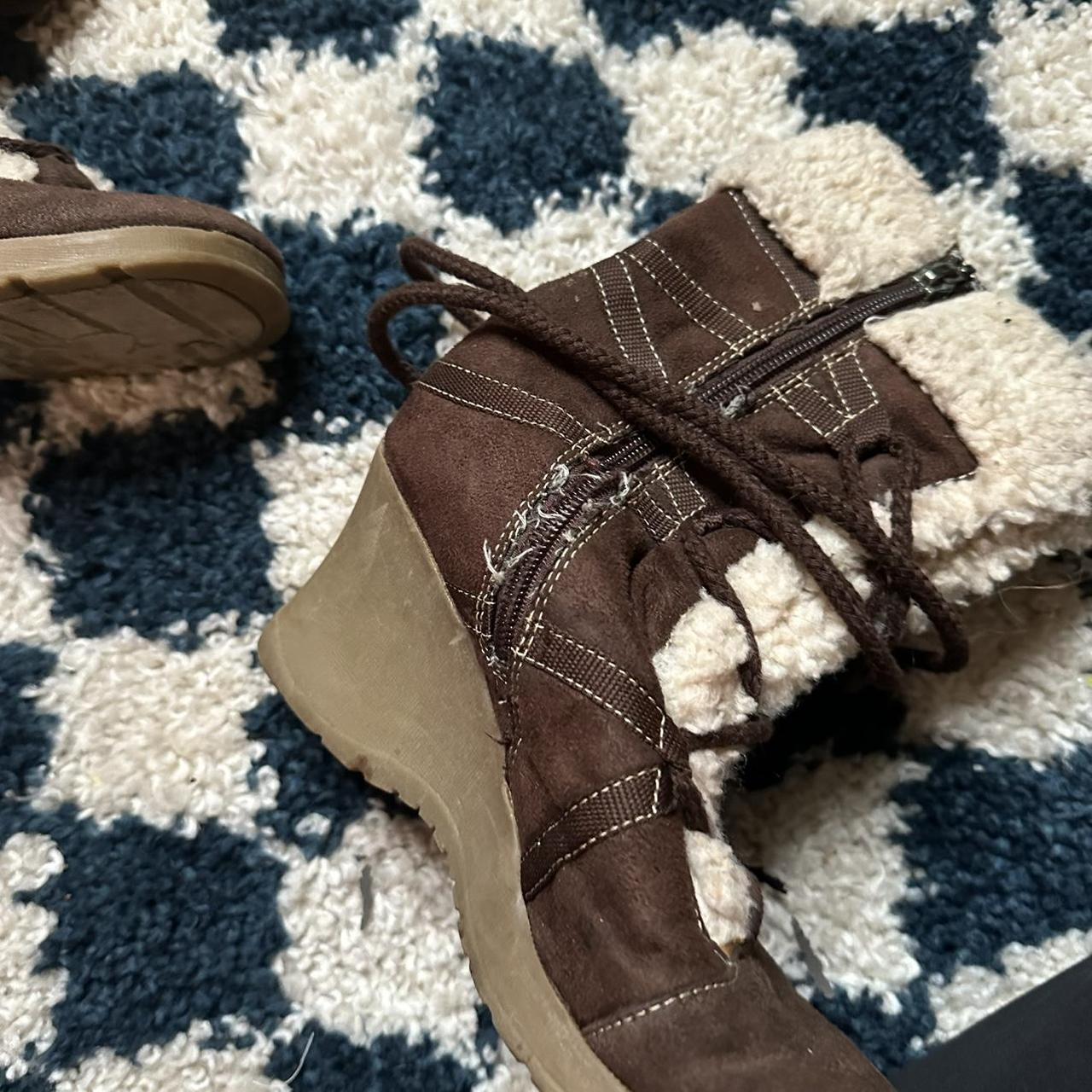 Bongo y2k brown fur heeled boots 7 - Depop