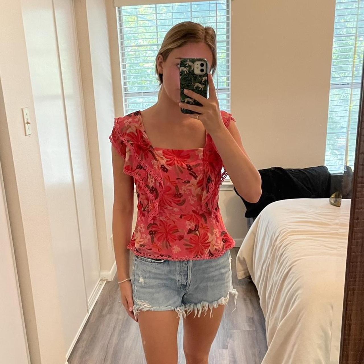 Farm Rio pink blouse. Worn once. Willing to... - Depop