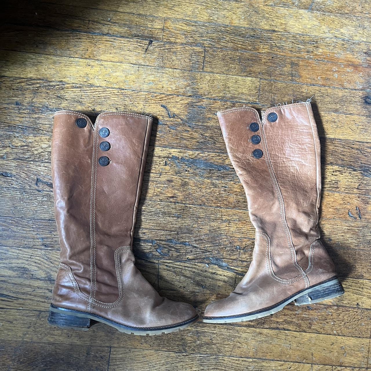 Basically a Frye campus boot dupe, thrifted these... - Depop