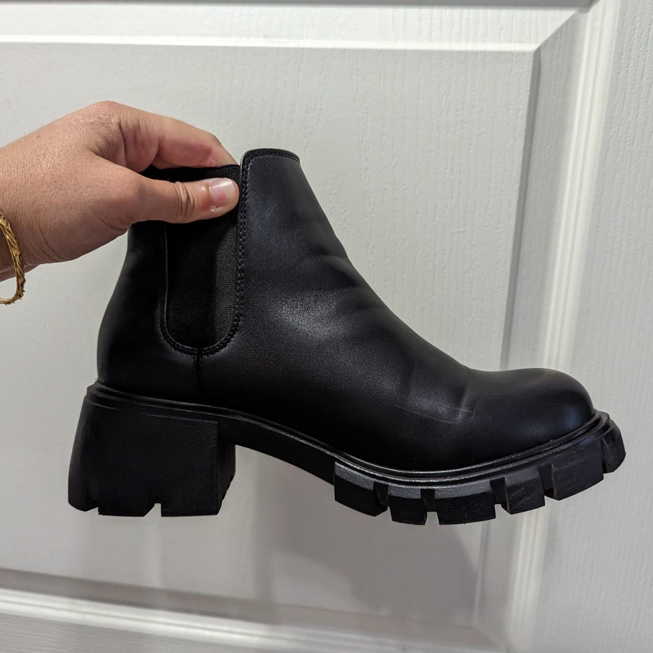 Steve Madden Howler Boots in black. Size 9.5, worn... - Depop