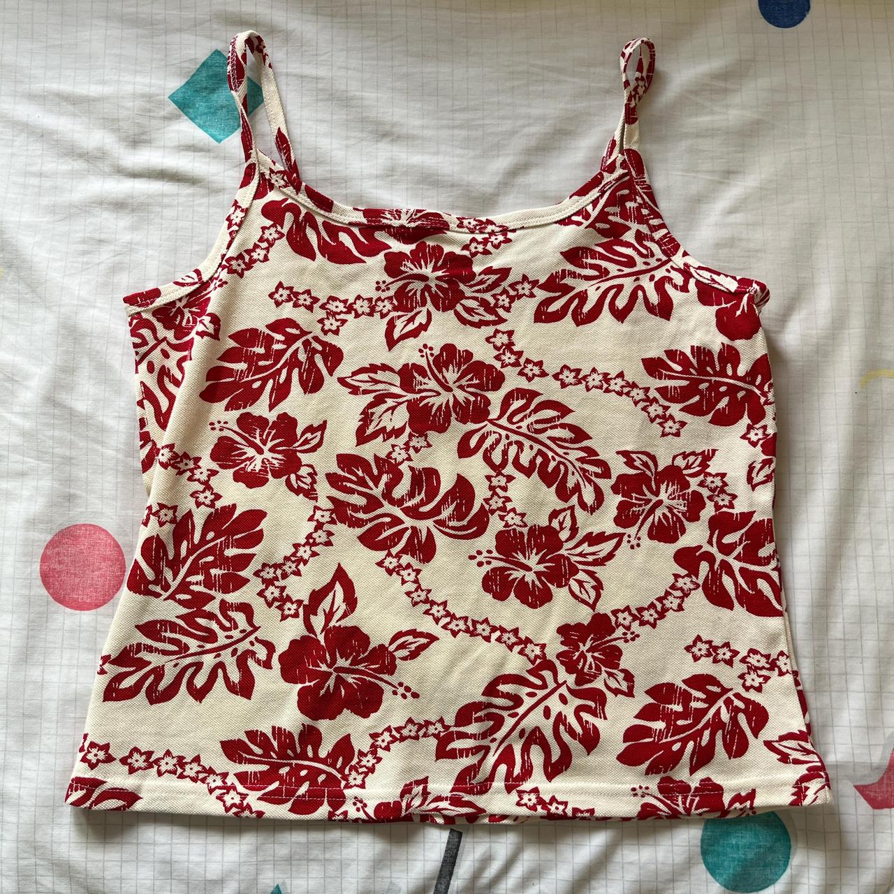 Red Hibiscus Tank fits M/L 16.5x17in - Depop