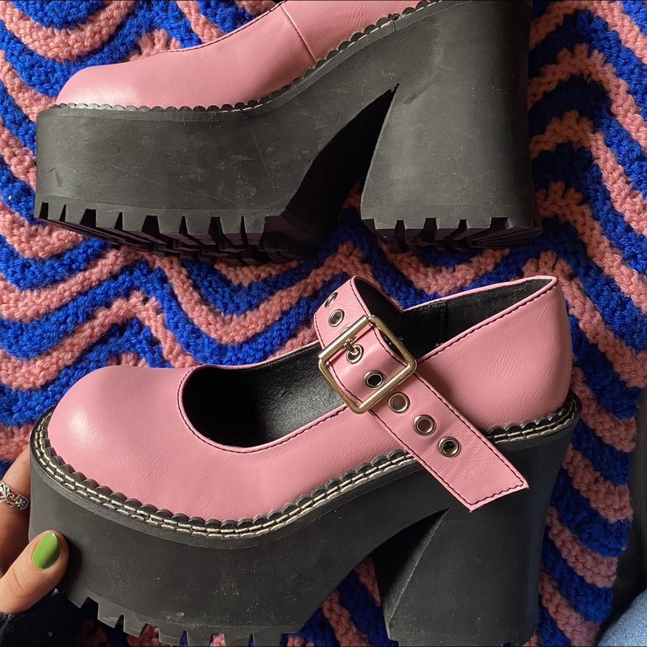 chunky pink platform heels by delia's