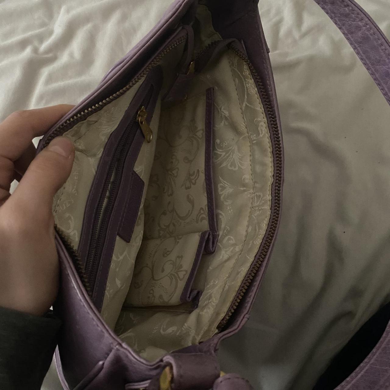 90s Suzy Smith leather shoulder bag Lilac with gold... - Depop