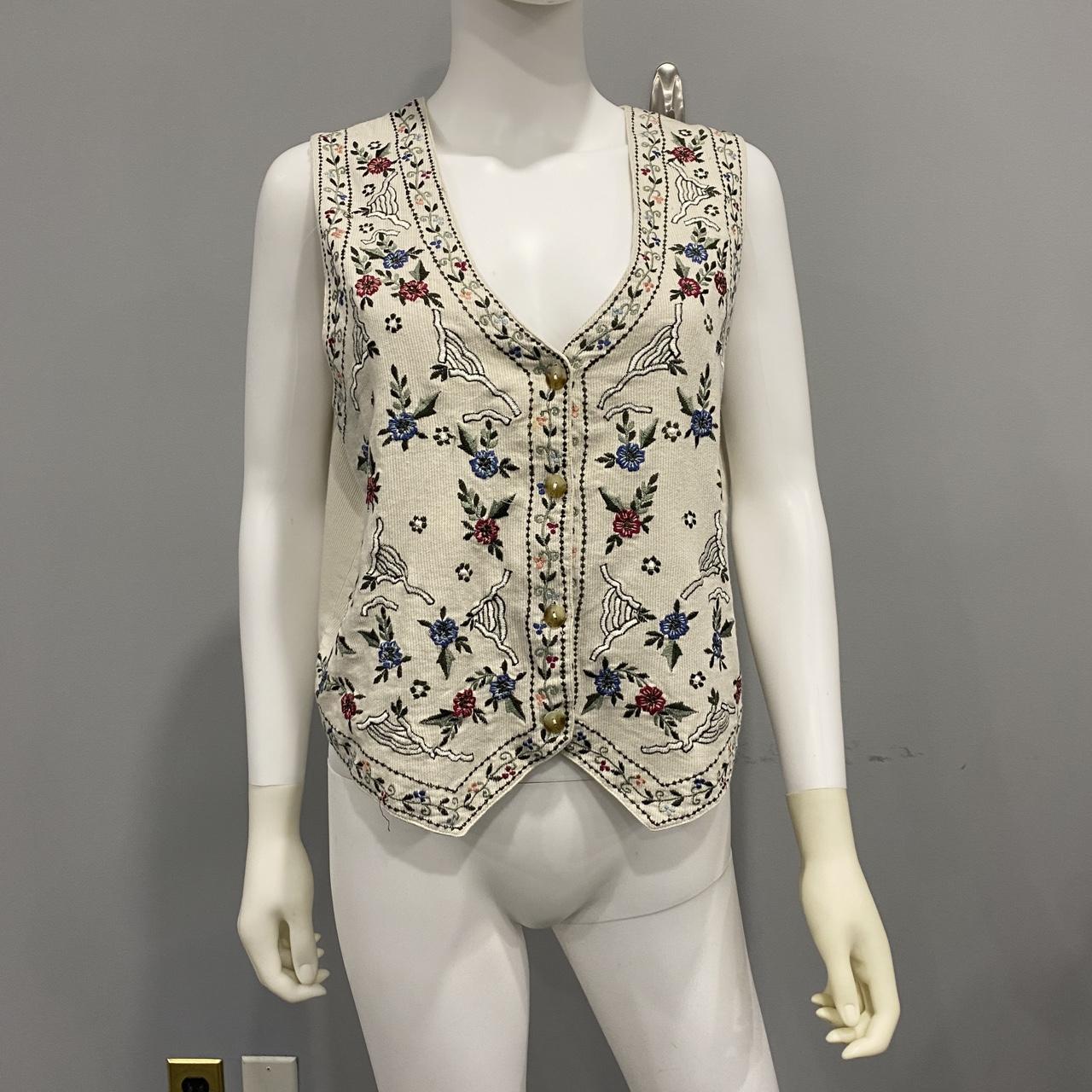 Vintage embroidery floral vest🪻🌷🌹 Size L, can adjust... - Depop