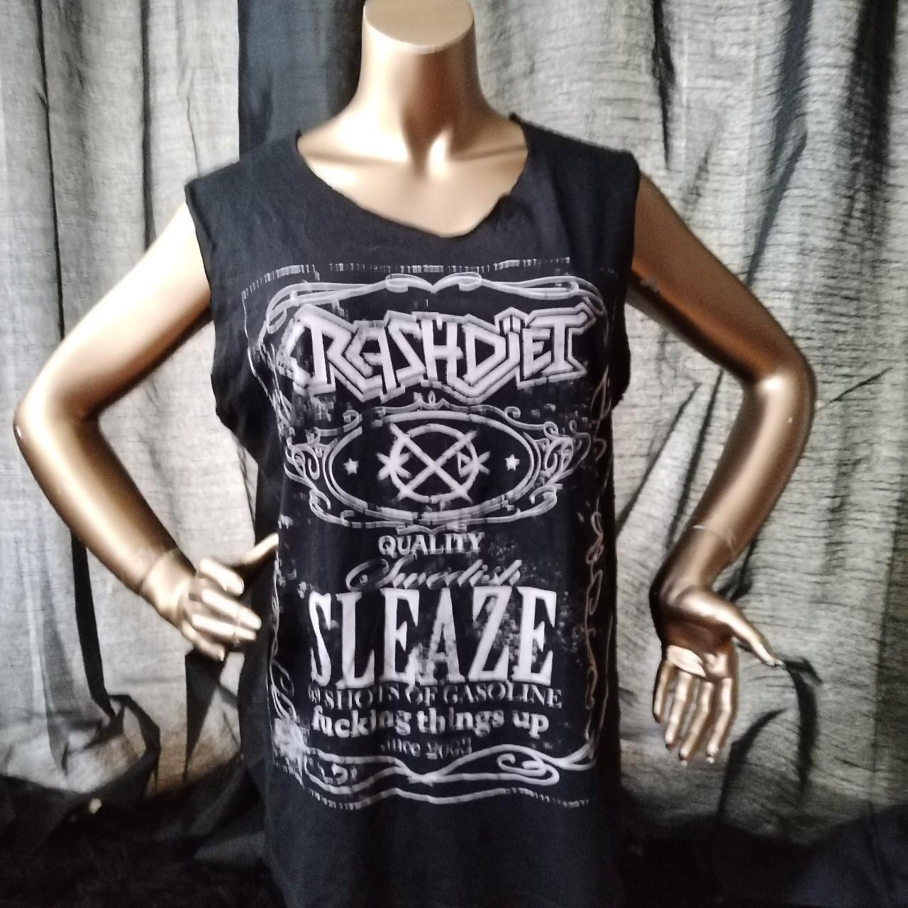 Crashdiet t shirt size Large Sleeves and neckline... - Depop