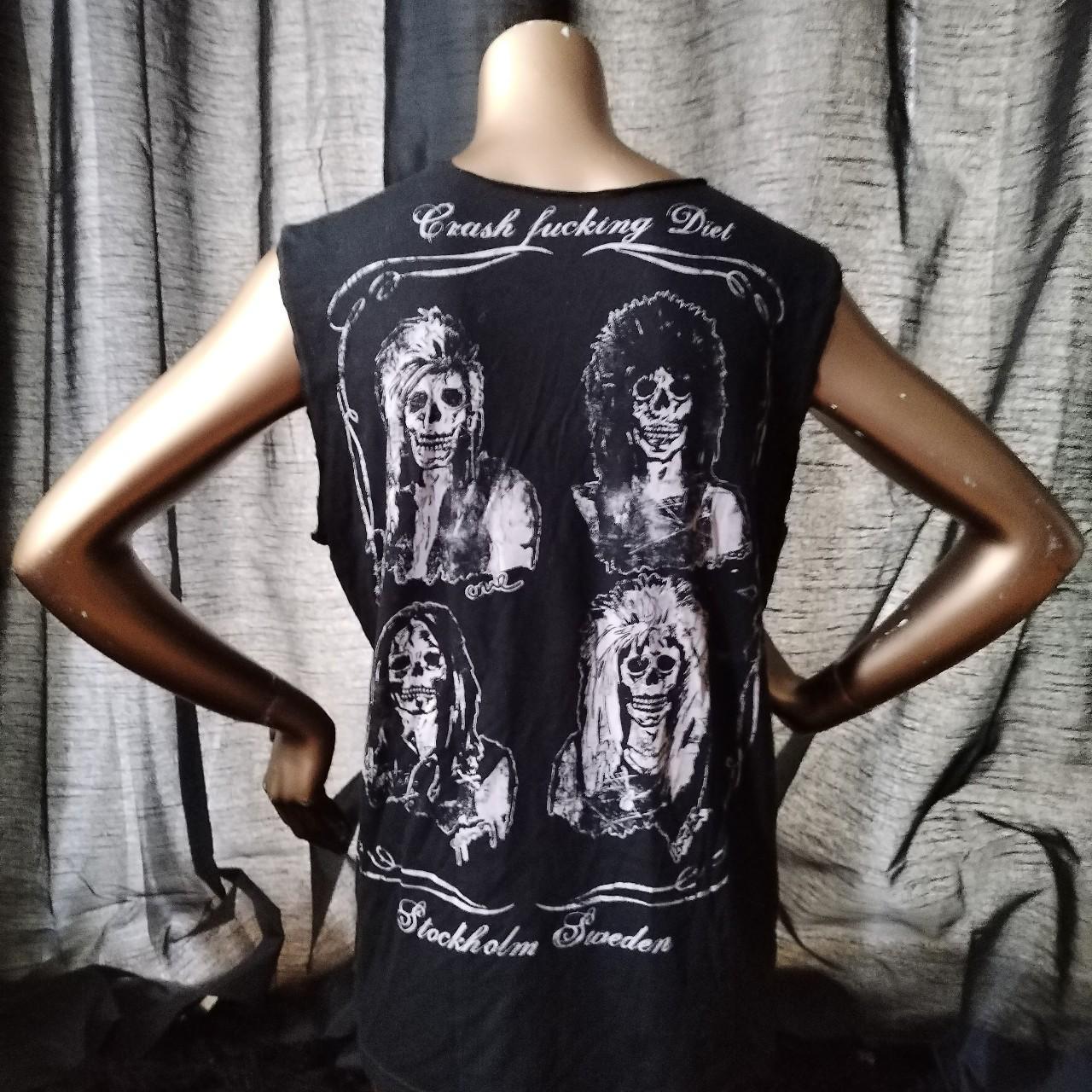 Crashdiet t shirt size Large Sleeves and neckline... - Depop