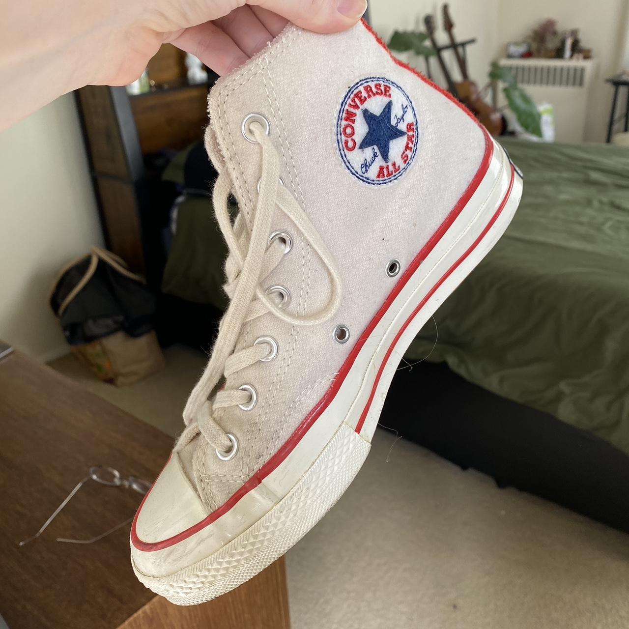 Converse Women's Cream and Red Trainers | Depop