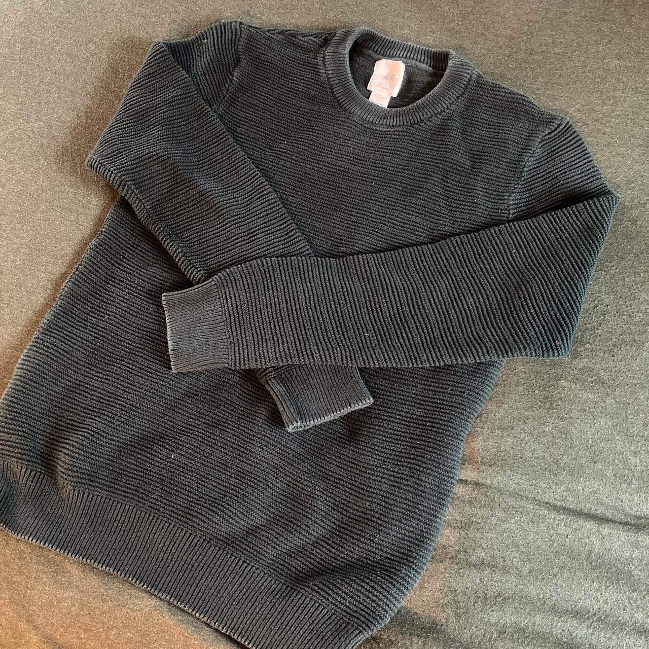 H&M texture knit swearer Size Small 100%... - Depop