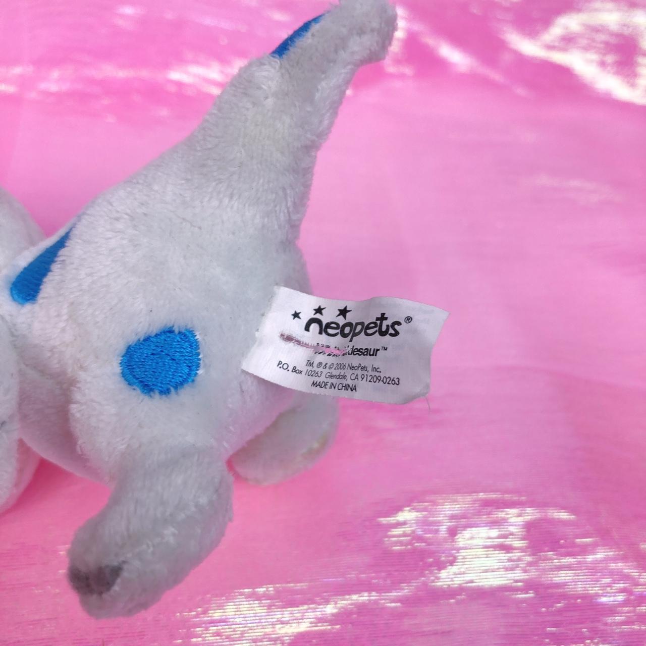 Neopets plush petpet, White Icklesaur. 4.5” tall,... - Depop