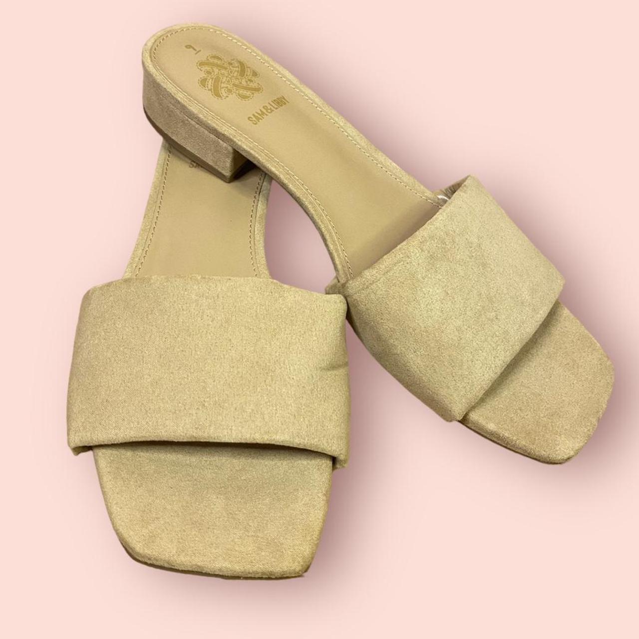 SAM Women's Tan Sandals | Depop