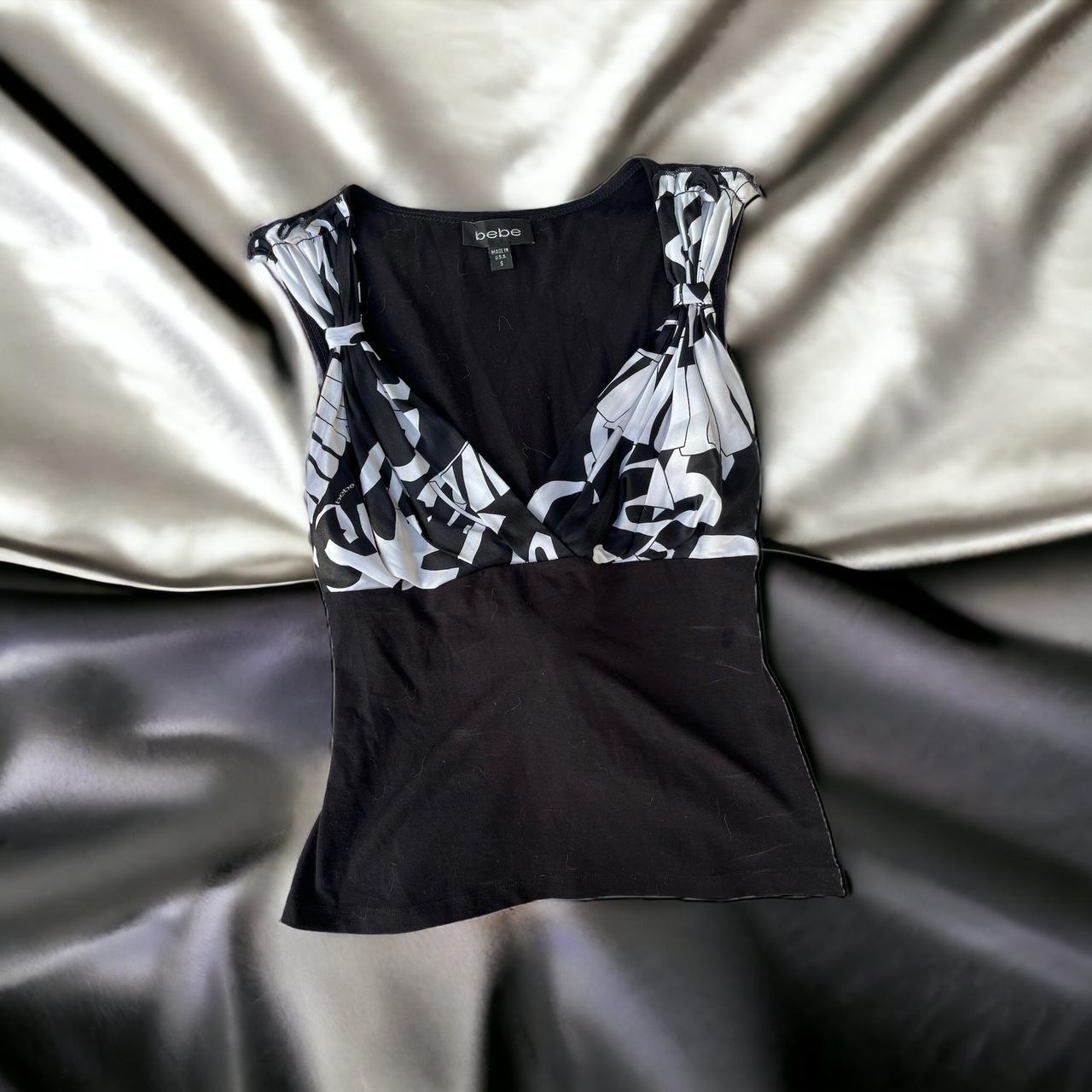 Amazing Bebe top with a tie in the back - S - Depop