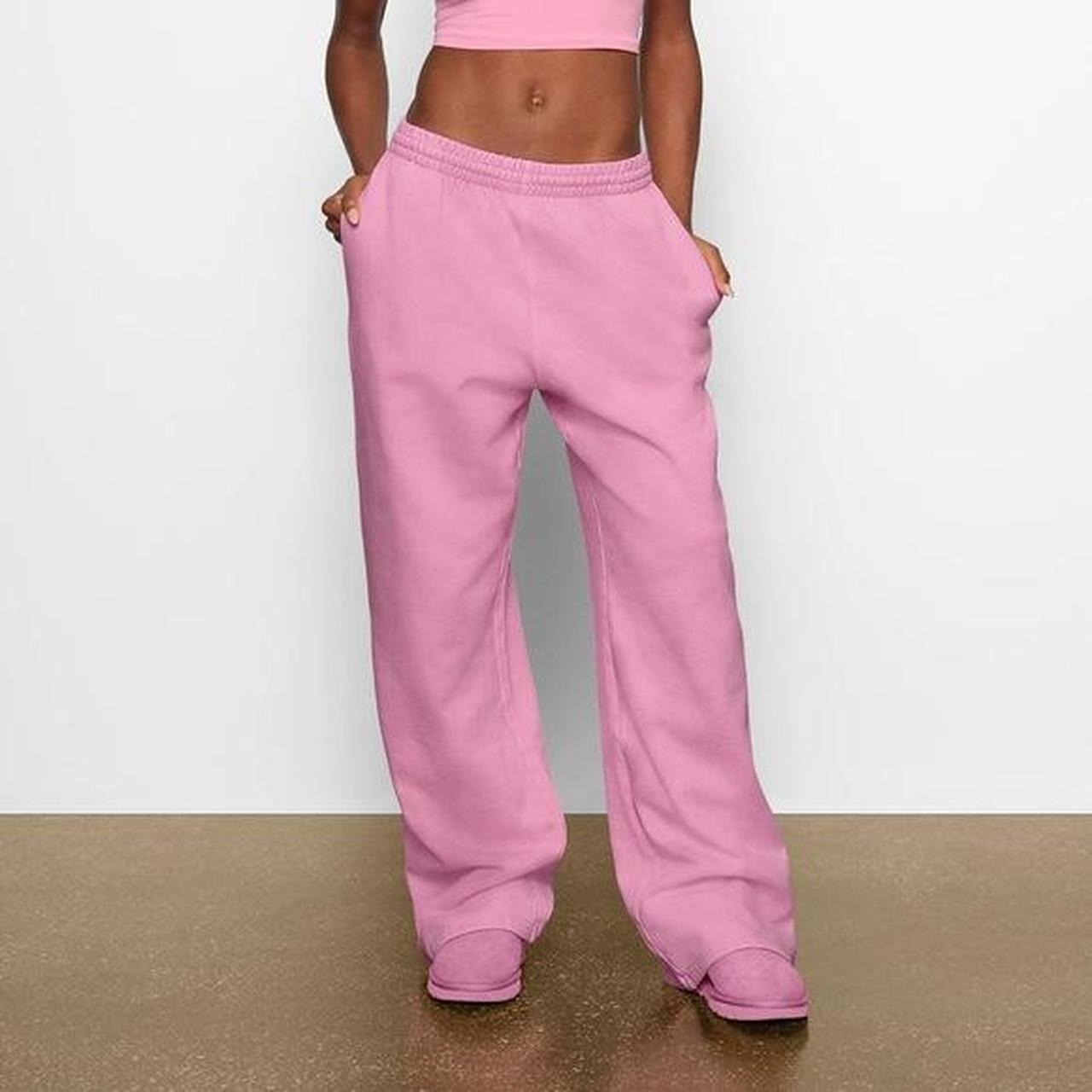 SKIMS BUBBLEGUM PINK SWEATPANTS • worn a few times,... - Depop