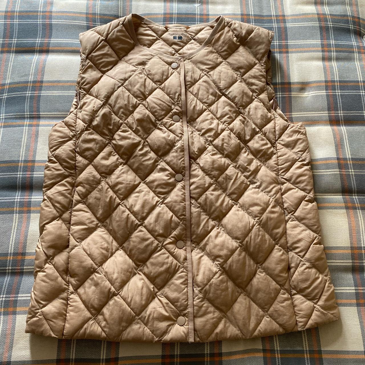 TAN QUILTED VEST. WOMAN’S MEDIUM - Depop