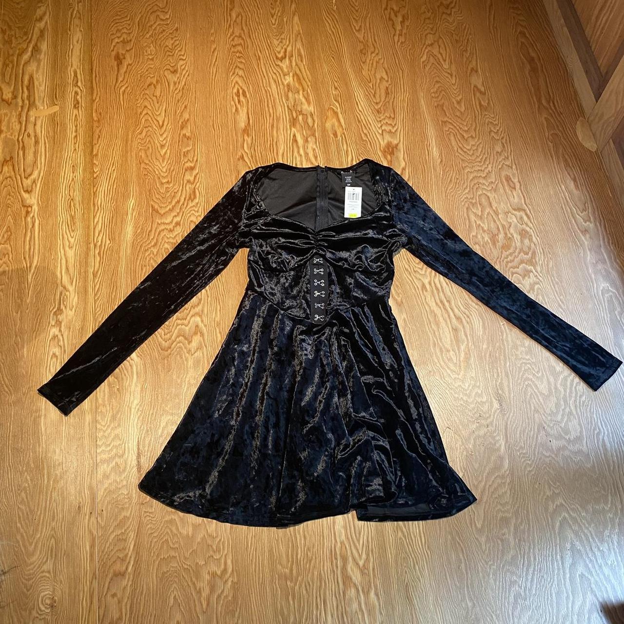 hot topic velvet dress - Depop