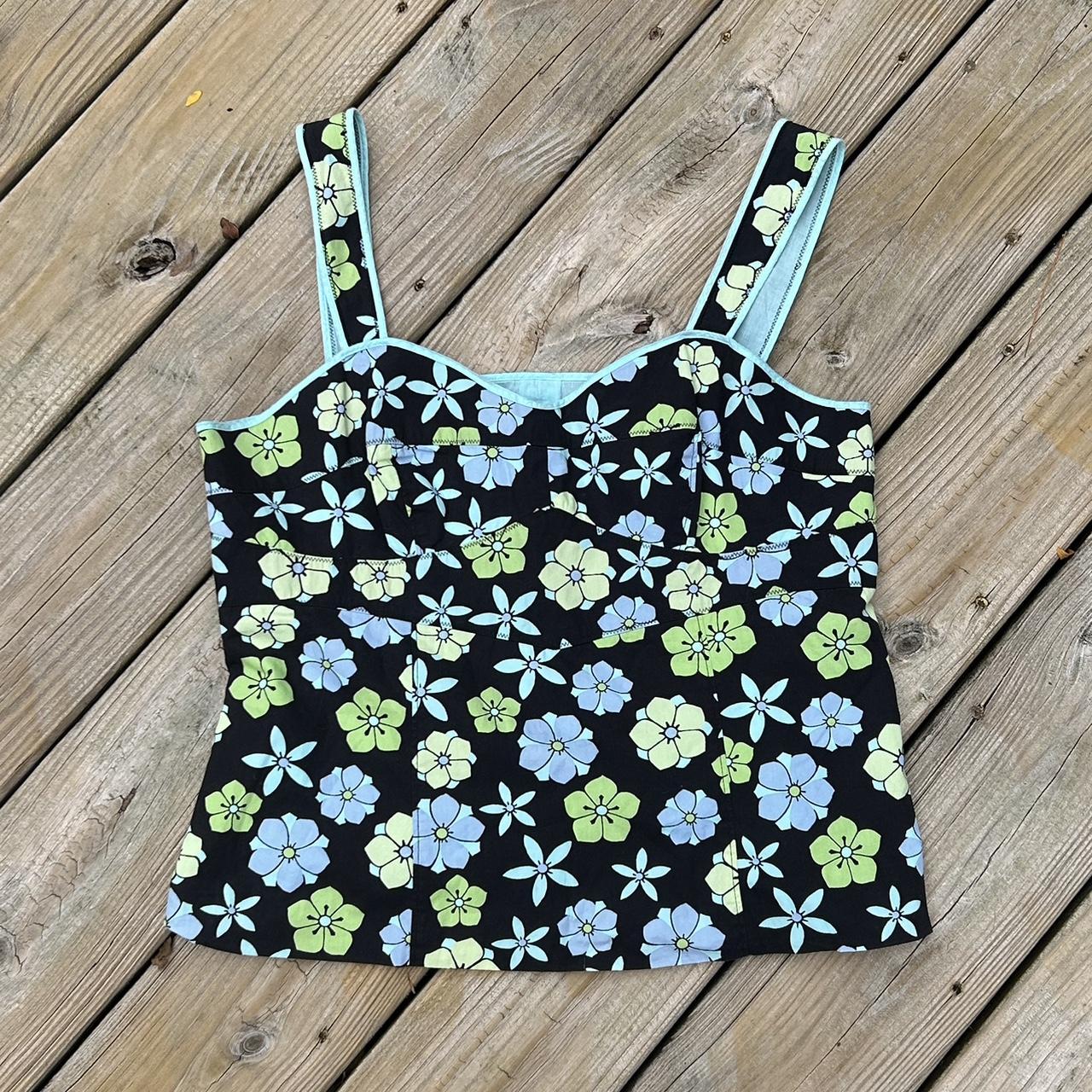 Vintage feminine chic preppy twee floral tank top... - Depop