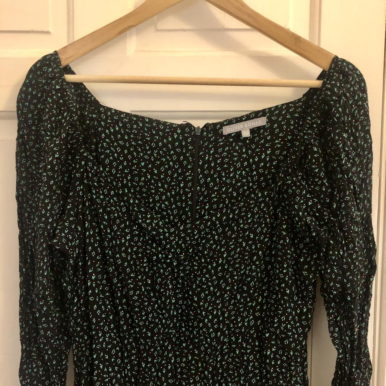Oliver Bonas Women's Black and Green Dress | Depop