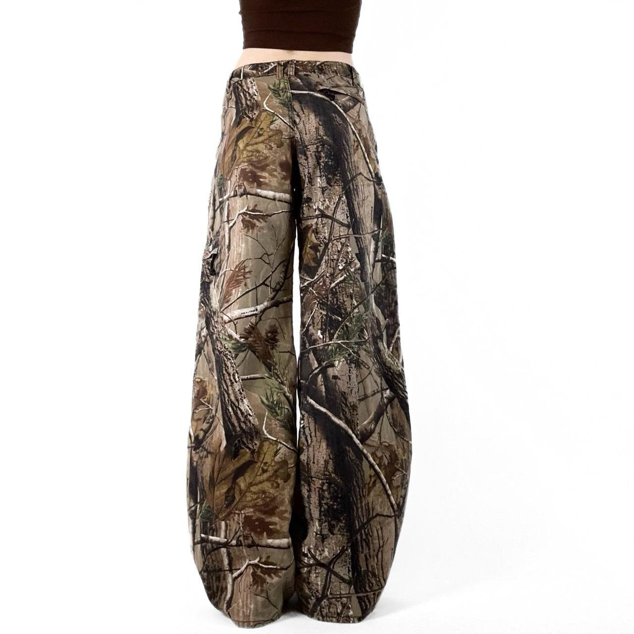 Russell Outdoors baggy real tree camo pants they... - Depop