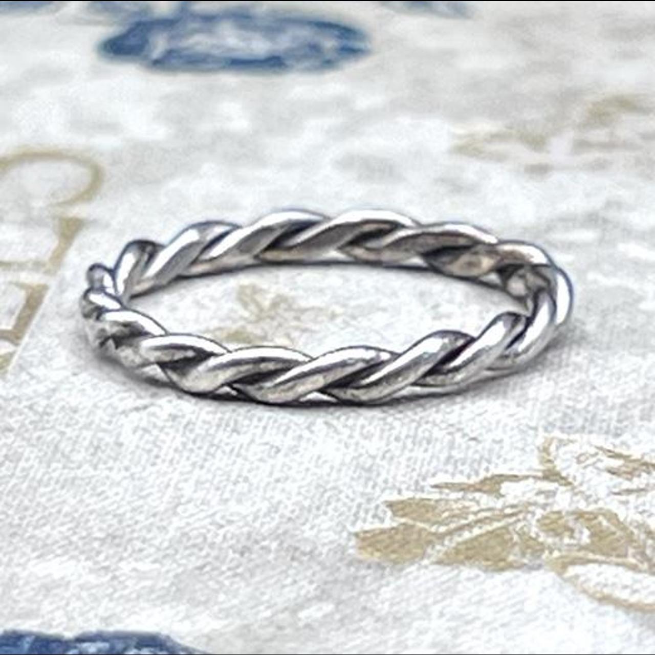 Sterling silver twist rope design ring Size 6... - Depop