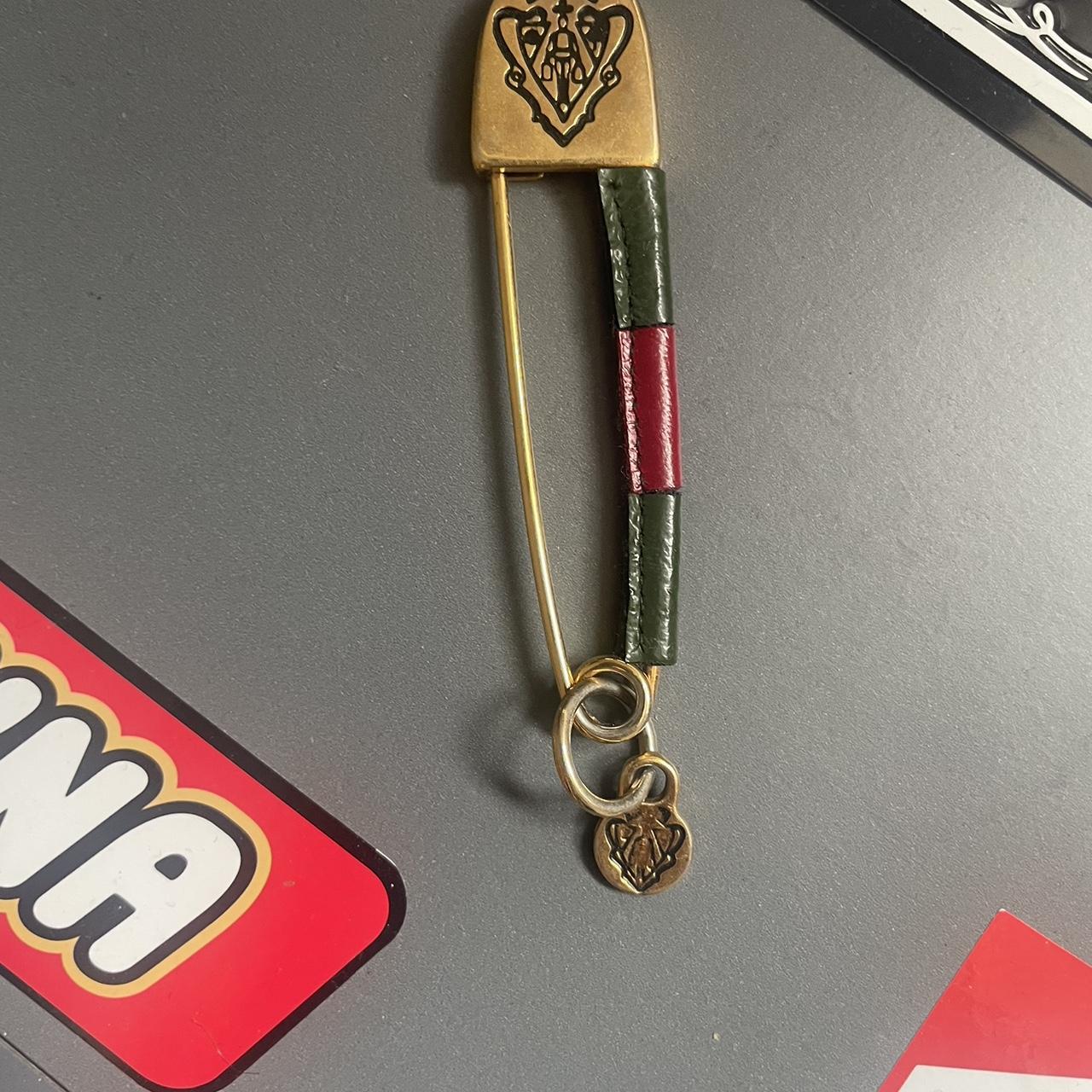 Gucci Pin Original Collectors item - Depop