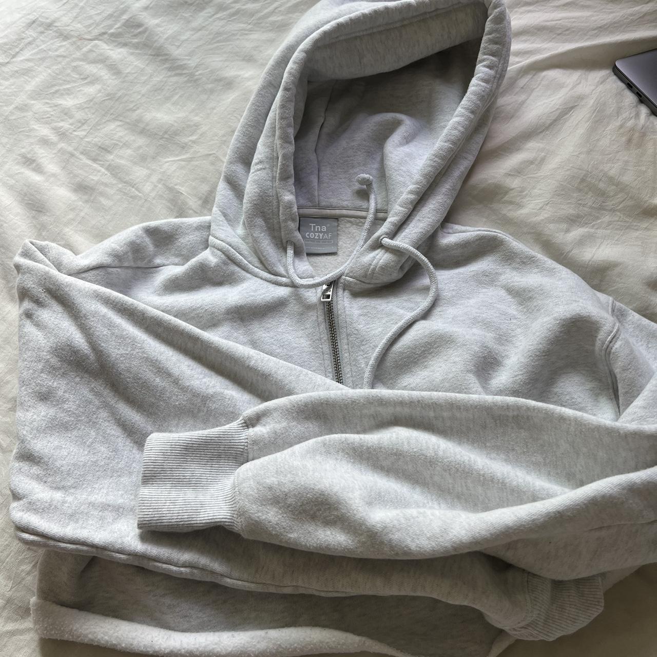 Aritzia Cropped hoodie - Depop