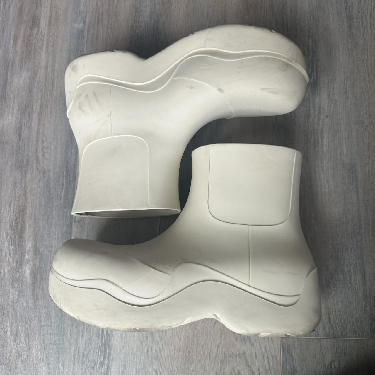 Bottega Veneta white puddle boots Size 39 women’s... - Depop