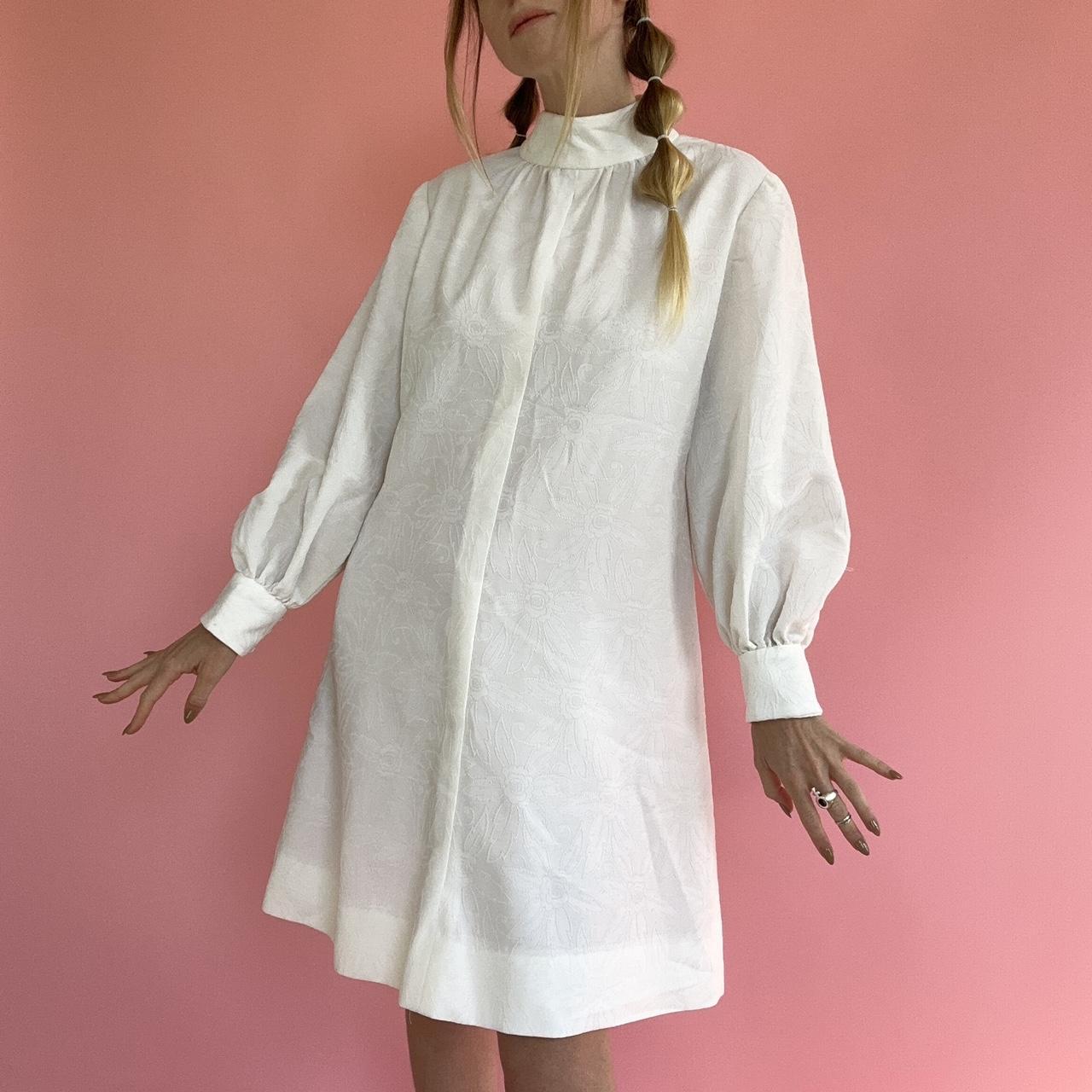 Lovely vintage 1960s white mod dress. Subtle... - Depop