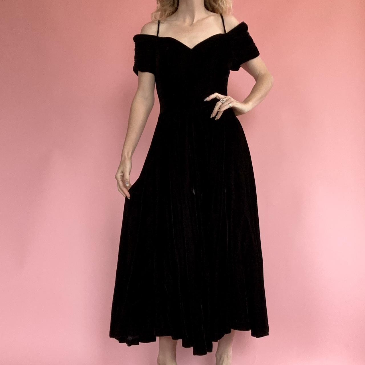 Stunning Vintage Black Velvet Dress Such A Depop