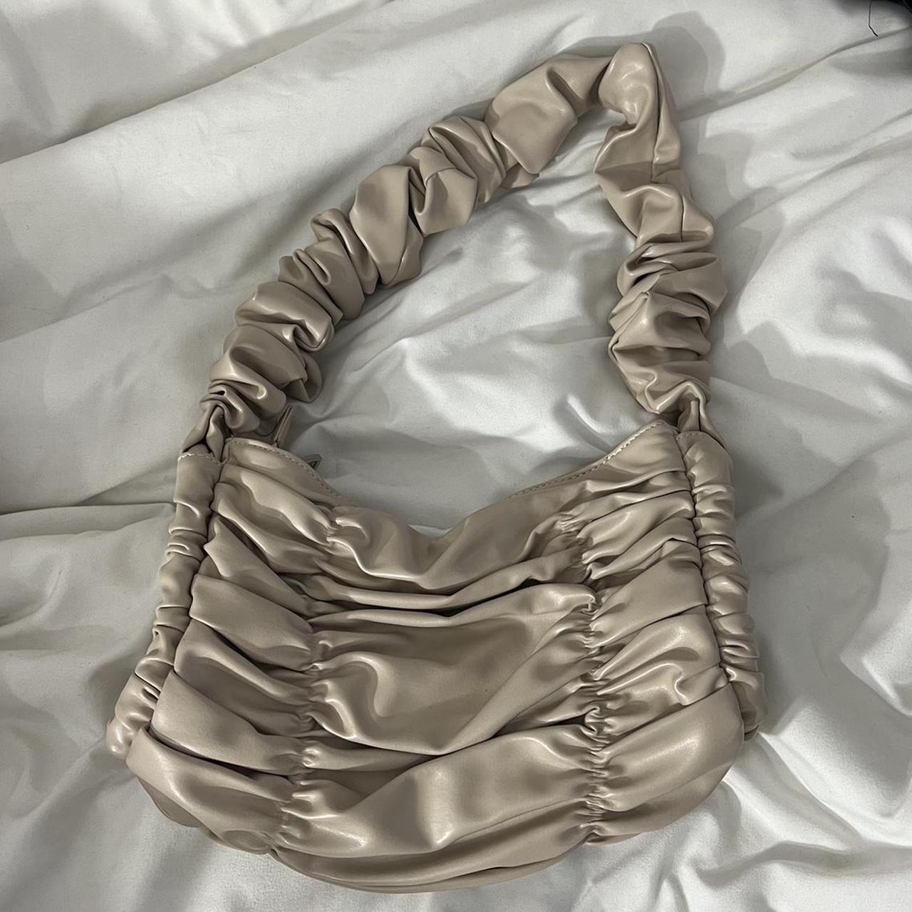 scrunchie bag! cute neutral bag, doesn’t have a... - Depop