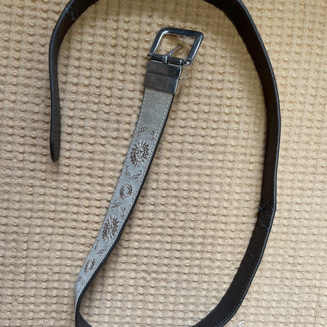 •hippie belt •super weird buckle ngl but it works... - Depop