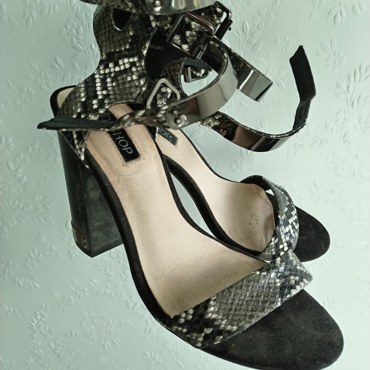 Topshop Women's Black and Grey Courts | Depop