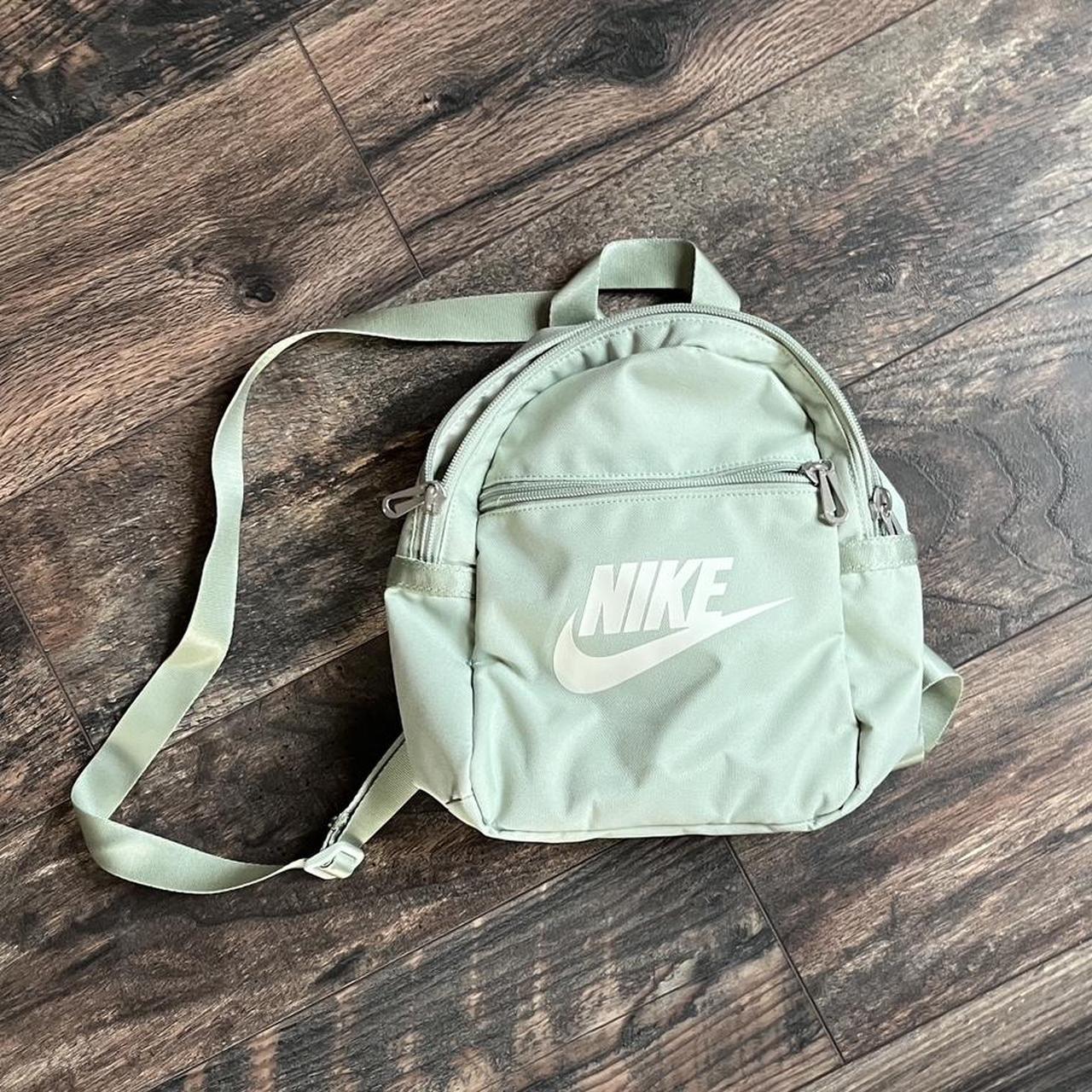 Mini Nike backpack - Depop