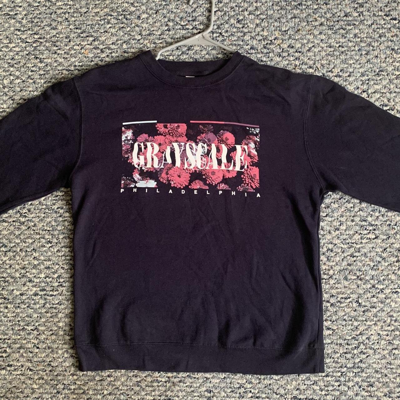 grayscale pop punk navy crew neck size medium - Depop