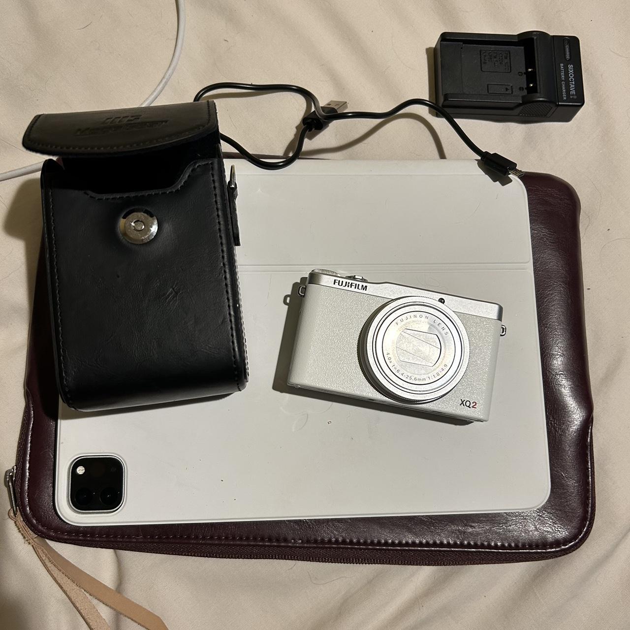 Super rare fujifilm xq2 digital camera that has film... - Depop