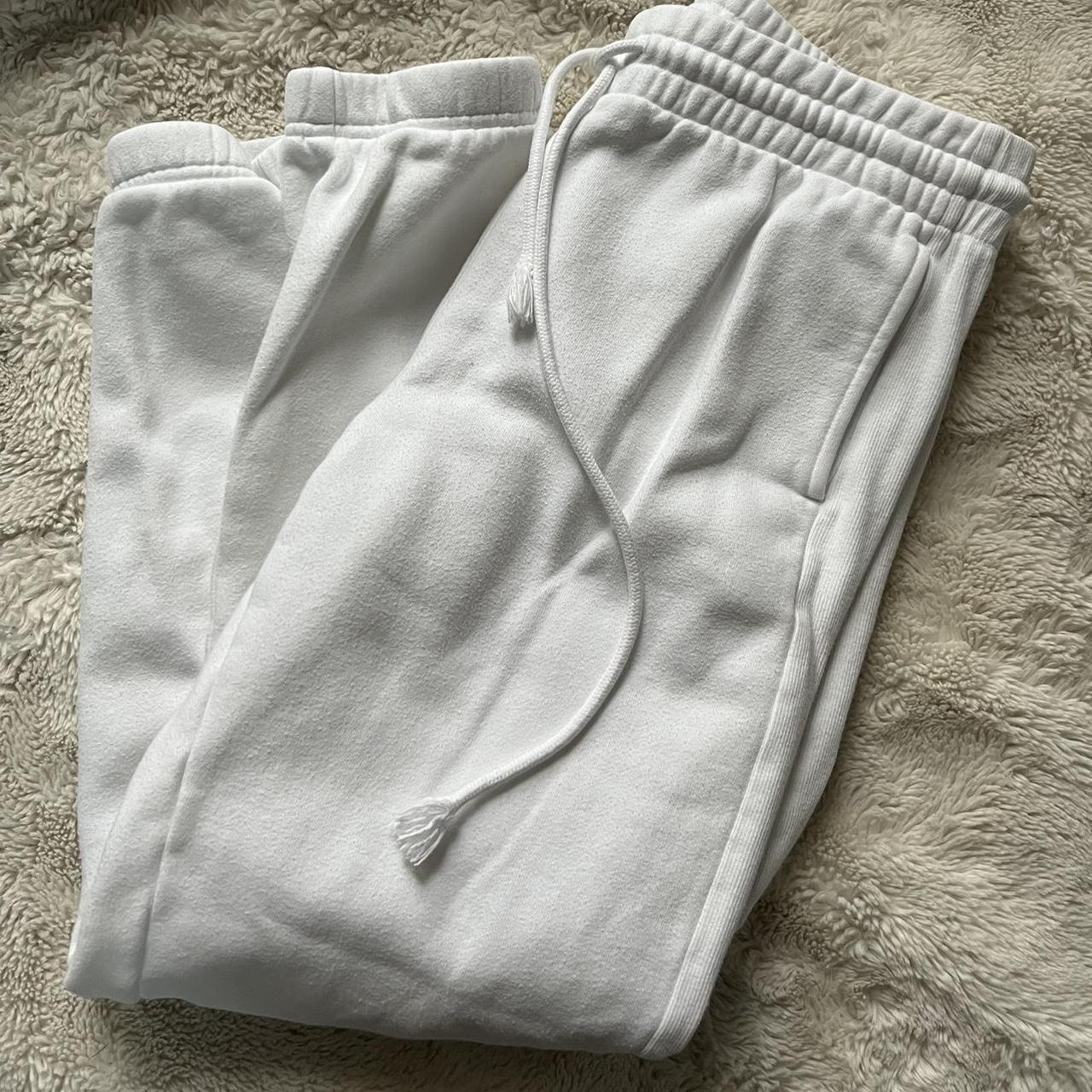 Aritzia TNA Cozy AF Fleece joggers in white. Sz M.... - Depop