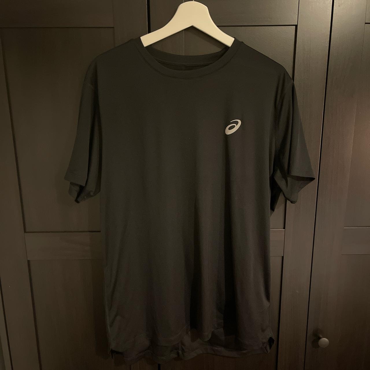 Asics black sports top, hardly worn Size XL - would... - Depop