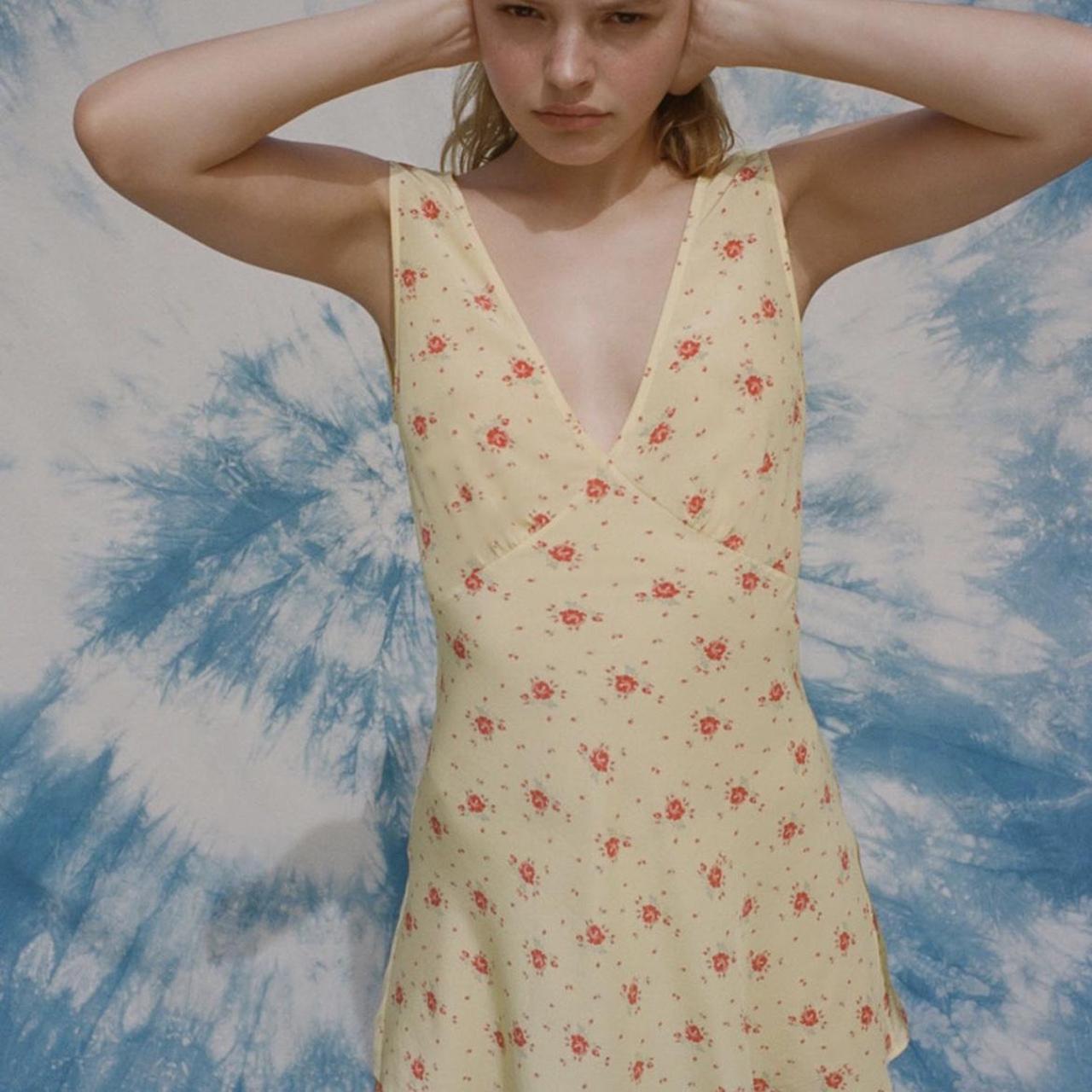 Réalisation Par Women's Yellow Dress | Depop