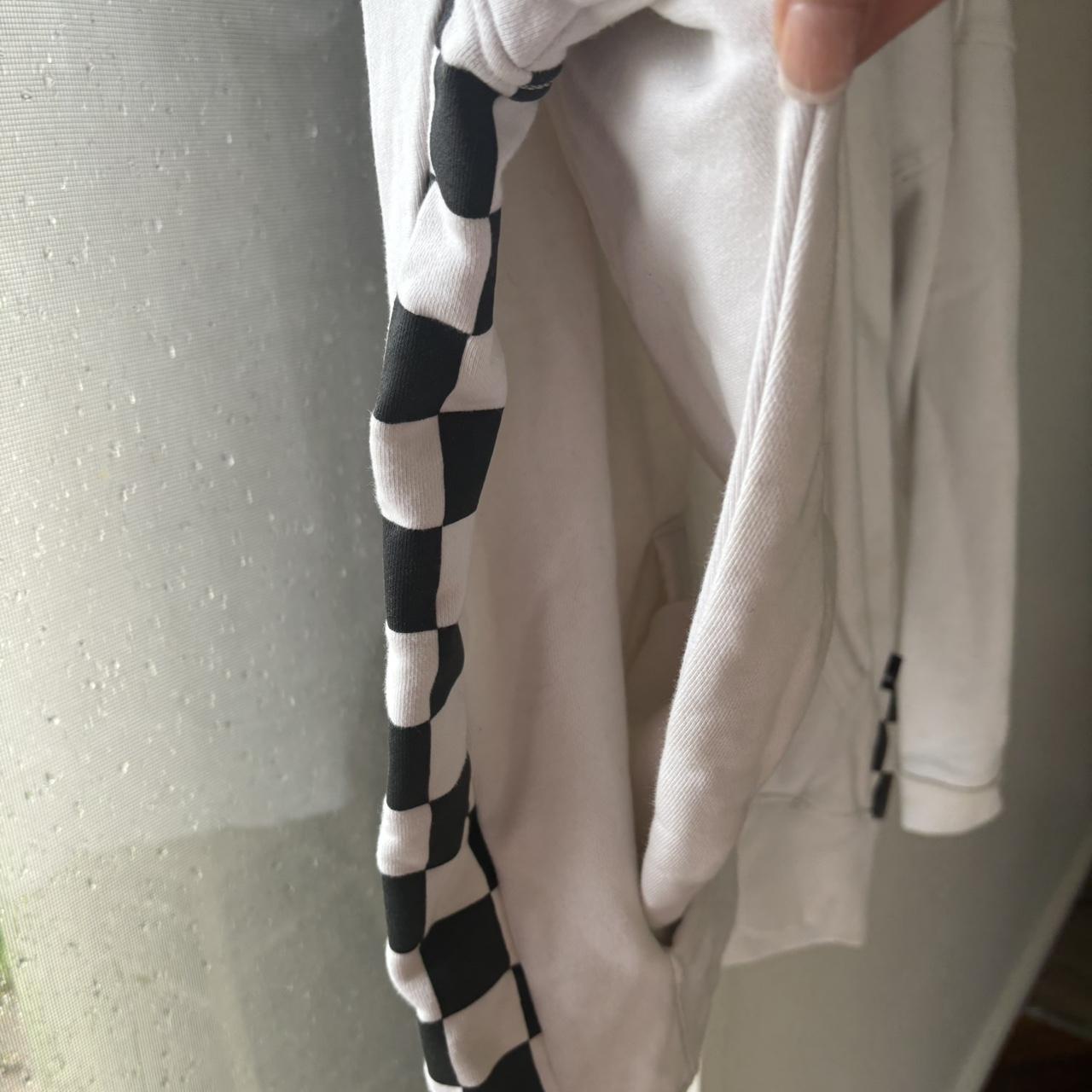 Quicksilver jumper - Depop