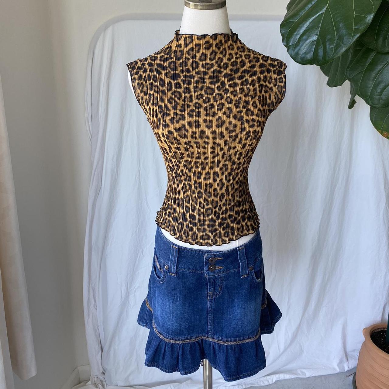 Y2k leopard print high neck top 🐆 with a stretchy... - Depop
