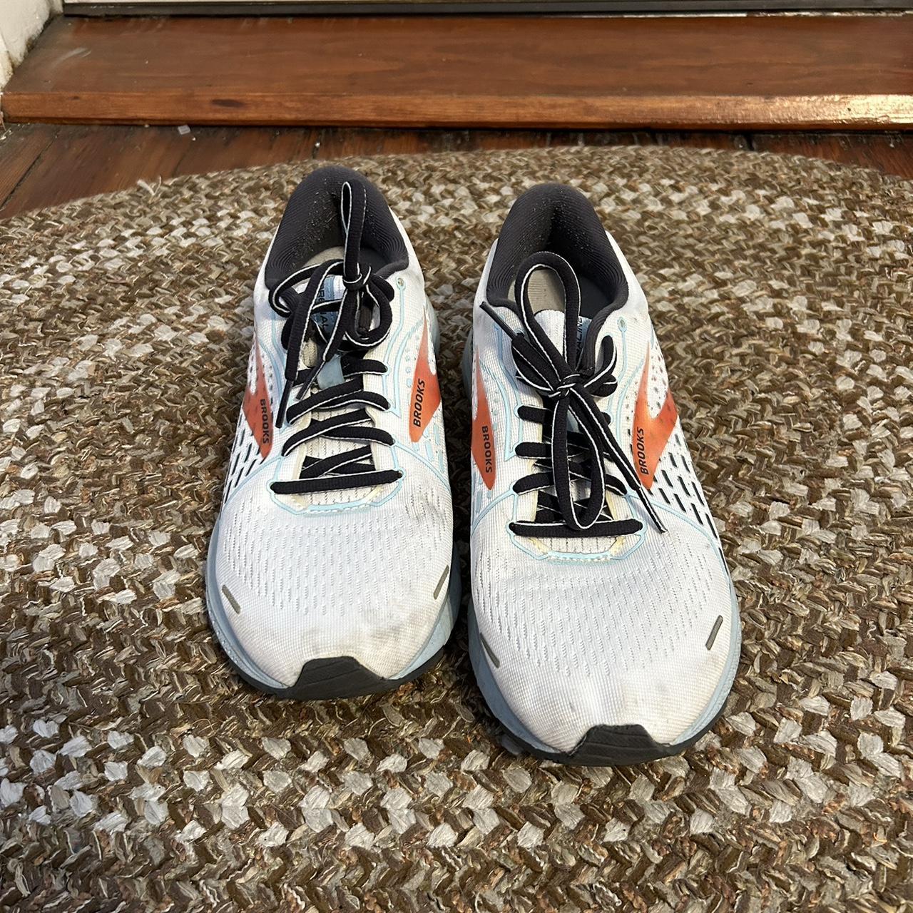 brooks adrenaline running shoes, super comfy... - Depop