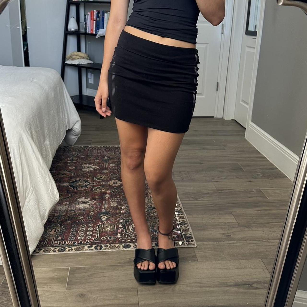 basic black mini skirt size m - Depop