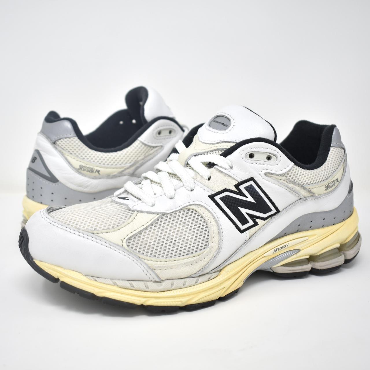 🤍 2000 New Balance 2002R thisisneverthat 🔎 Men 8.5.... - Depop