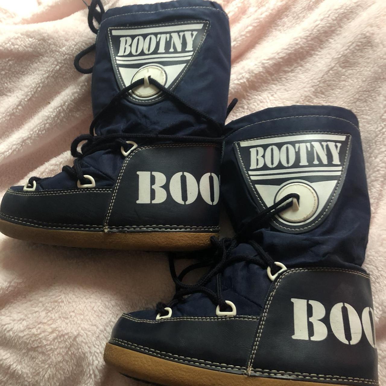 bootny branded moon boots! Send offers as need... - Depop